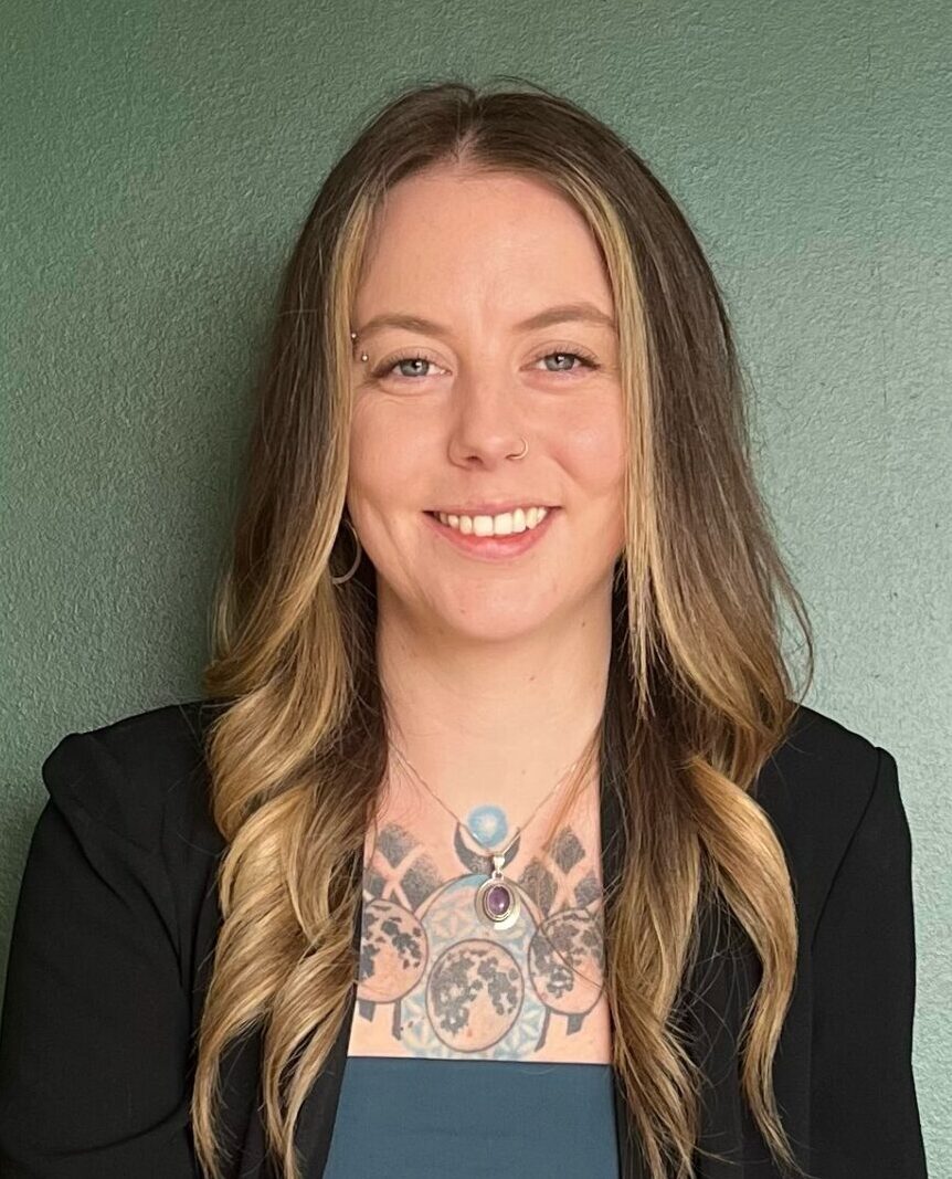 Bobbie Raechelle | Registered Therapeutic Counsellor - RTC (2833)